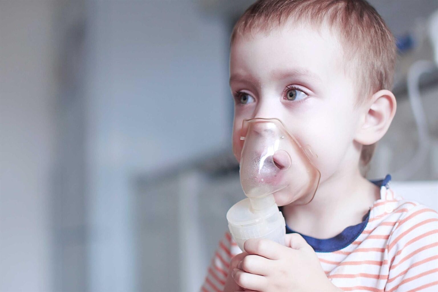Como tratar pneumonia infantil: sintomas e prevenções